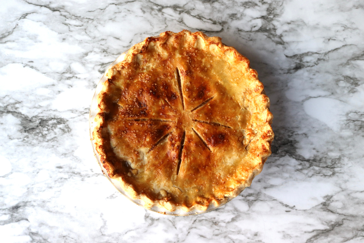 How to Make the Best Ever Apple Pie Recipe - Elli Hurst
