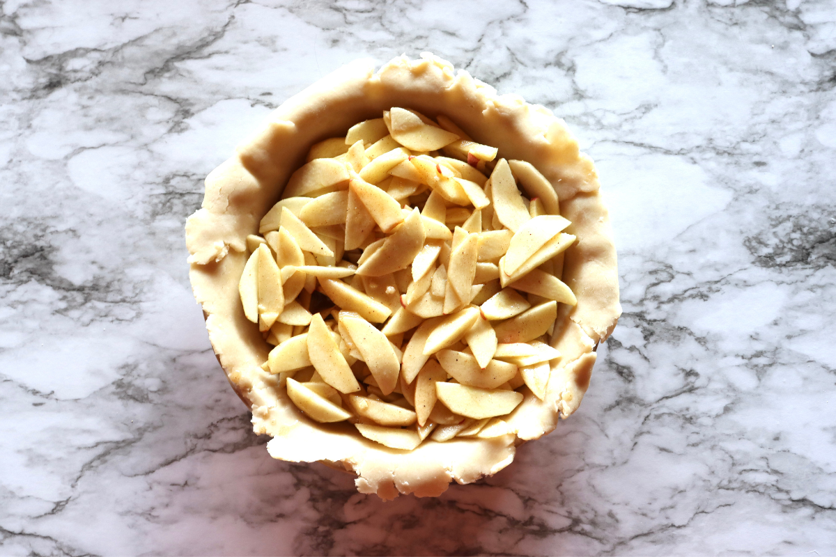 How to Make the Best Ever Apple Pie Recipe - Elli Hurst
